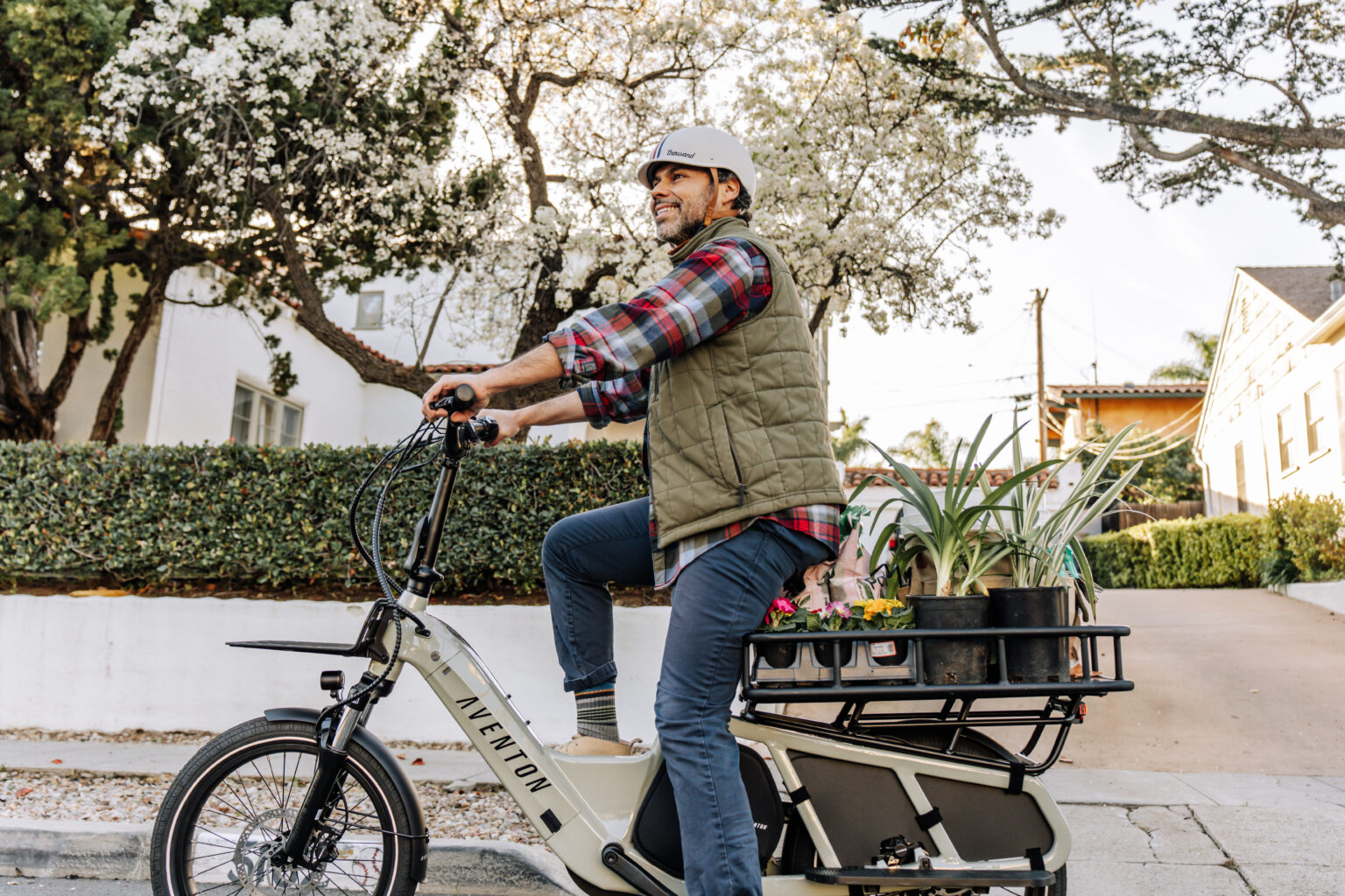 Aventon Abound Review: The "Full Package" Cargo Ebike with a Torque ...