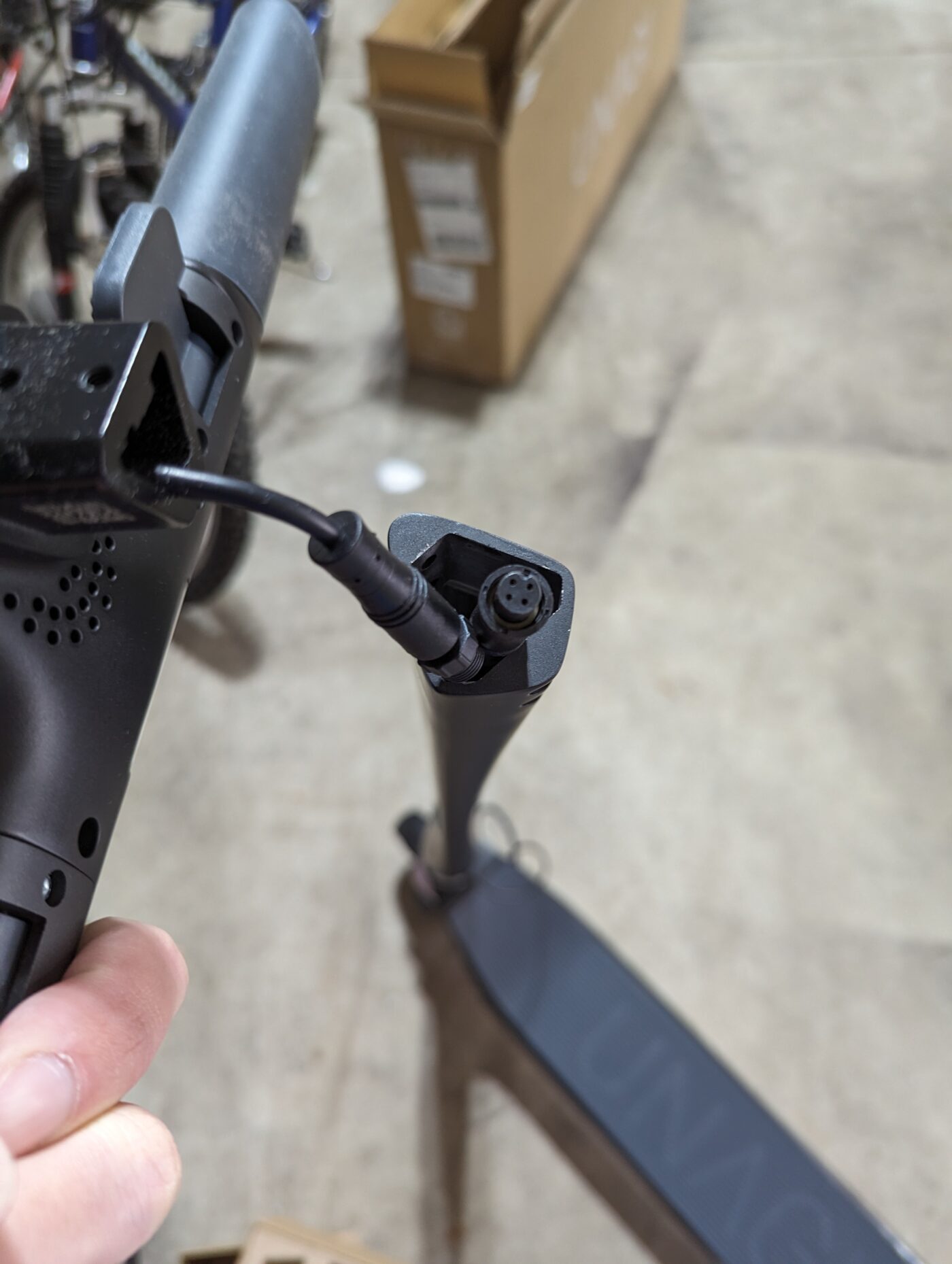 Unagi Model One Voyager Review: Futuristic Style with Dual Motor ...