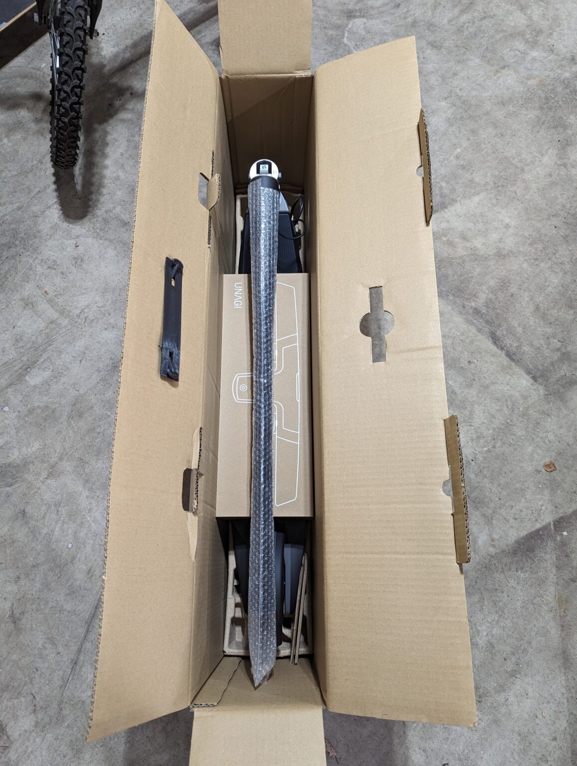 Unagi Model One Voyager Review: Futuristic Style with Dual Motor ...