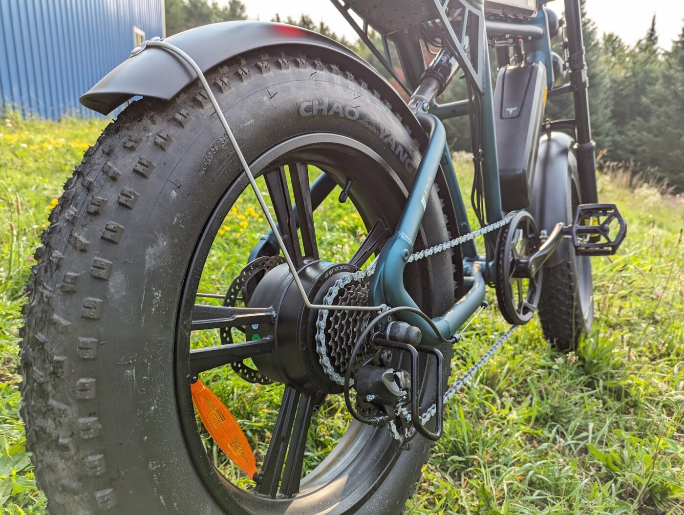 Moto-Inspired Design and AMAZING Price: Engwe M20 Review - Ebike Escape