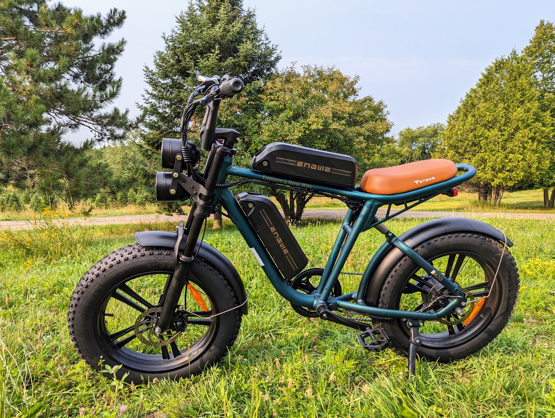 Moto-Inspired Design and AMAZING Price: Engwe M20 Review - Ebike Escape