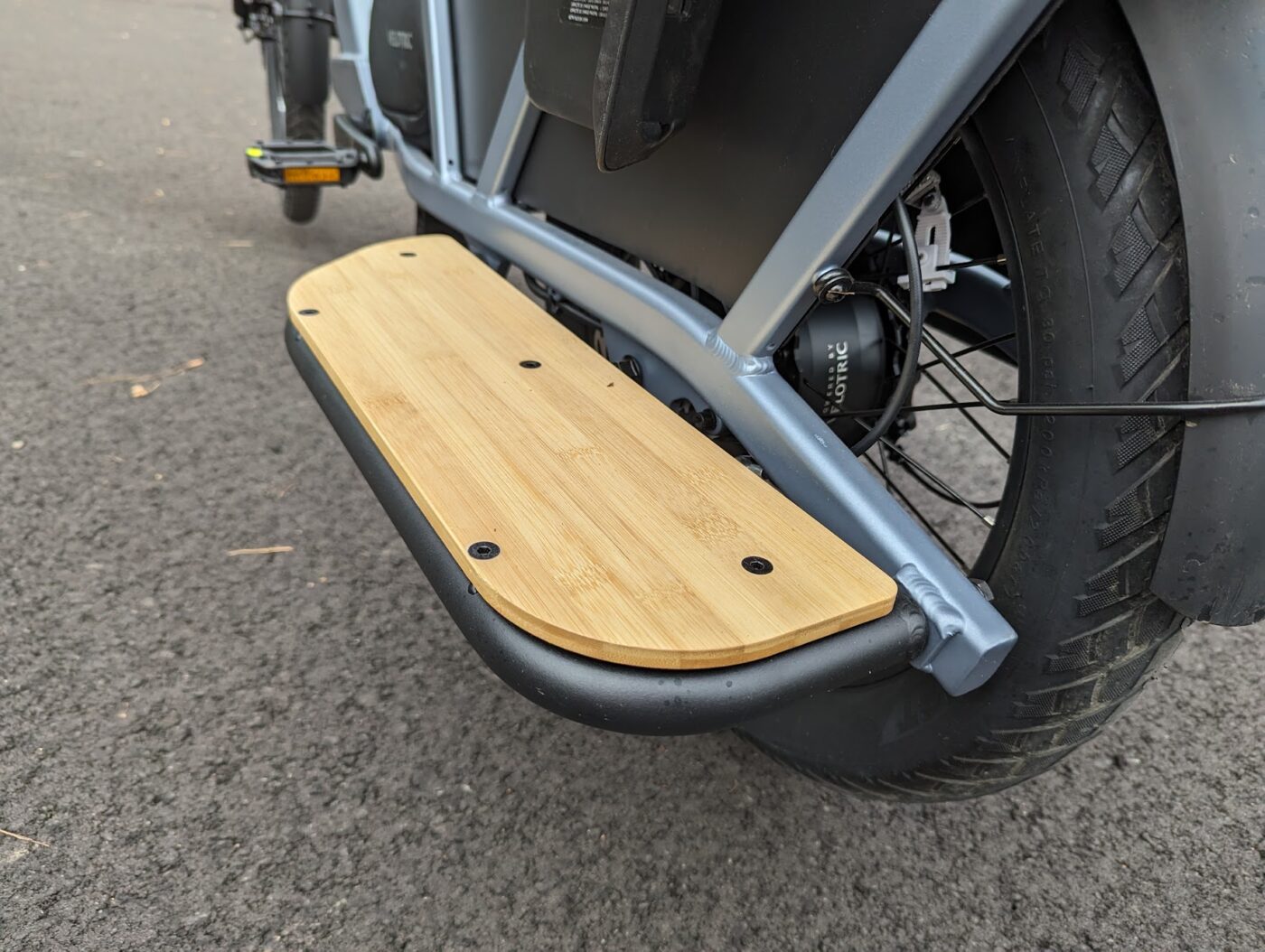 The Cargo Ebike That Can Do and Haul It All: Velotric Packer 1 Review ...