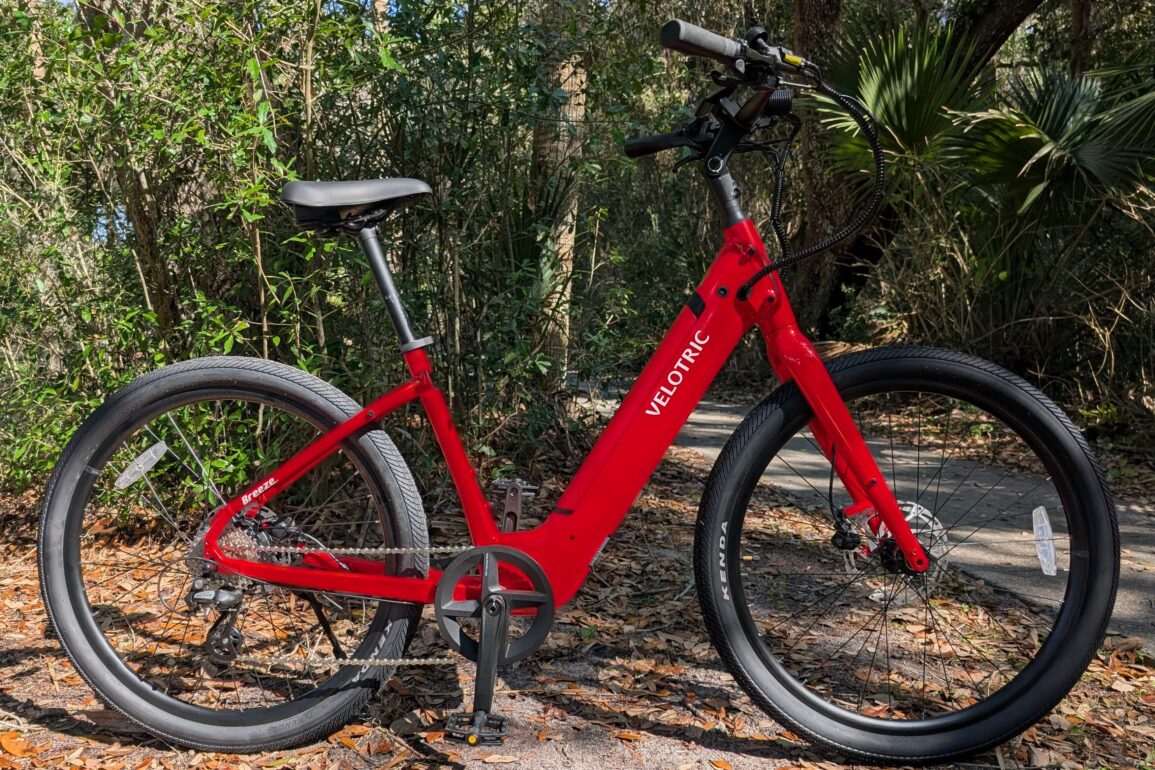 Velotric Breeze 1 Review: A Lightweight Ebike Packed with Features ...